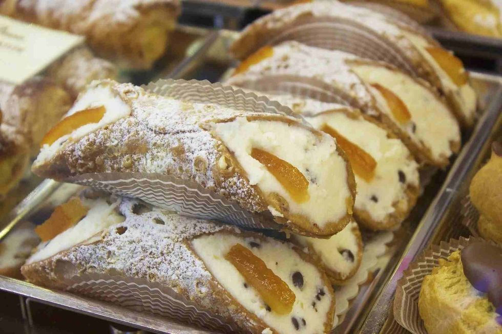 Cannoli Nutrition Facts: Know Unheard Details About This Dessert! | Kidadl