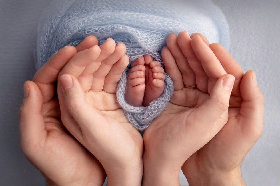 How To Measure Kids' Feet Easily At Home | Kidadl